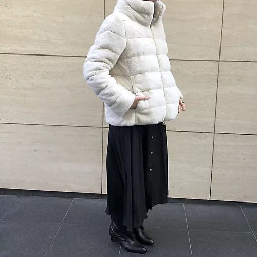 ラブコールに応えて再登場！「HERNO」エコファーショート丈ダウン | Web eclat | 50代女性のためのファッション、ビューティ、ライフスタイル最新情報