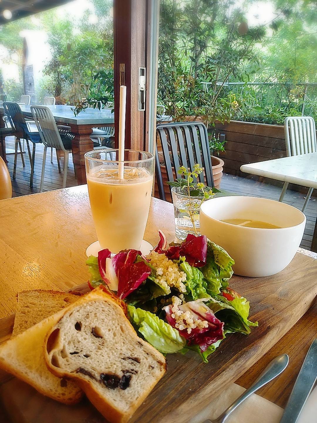 「plst(プラステ)」の記事一覧 | Web eclat | 50代女性のためのファッション、ビューティ、ライフスタイル最新情報