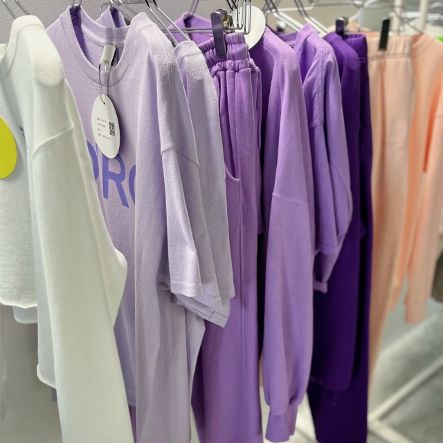 渡辺由香さんと西山美希子さんが手がける新ブランド【TOIRO.】デビューコレクションへ | ファッション誌Marisol(マリソル) 40代をもっとキレイに。女っぷり上々！