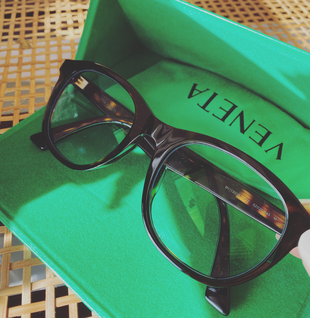 AP STUDIOやアパルトモンのスタッフのような おしゃれめがねはどこで手に入る？【エディター坪田あさみのおしゃれと暮らしと時々名品 #59 ...