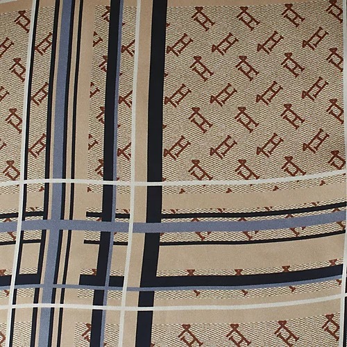 富岡佳子さんがまとう名品アウター「HERNO」エコファーロングコート | Web eclat | 50代女性のためのファッション、ビューティ、ライフスタイル最新情報