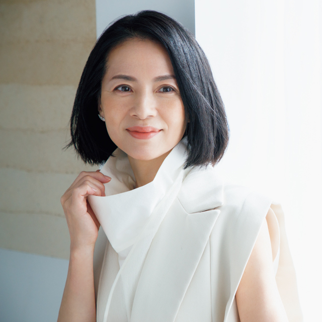 千登世流・今日の自分を好きになる3つの視点【大人美が目覚めるとき SPECIAL版】 | Web eclat | 50代女性のためのファッション、ビューティ、ライフスタイル最新情報